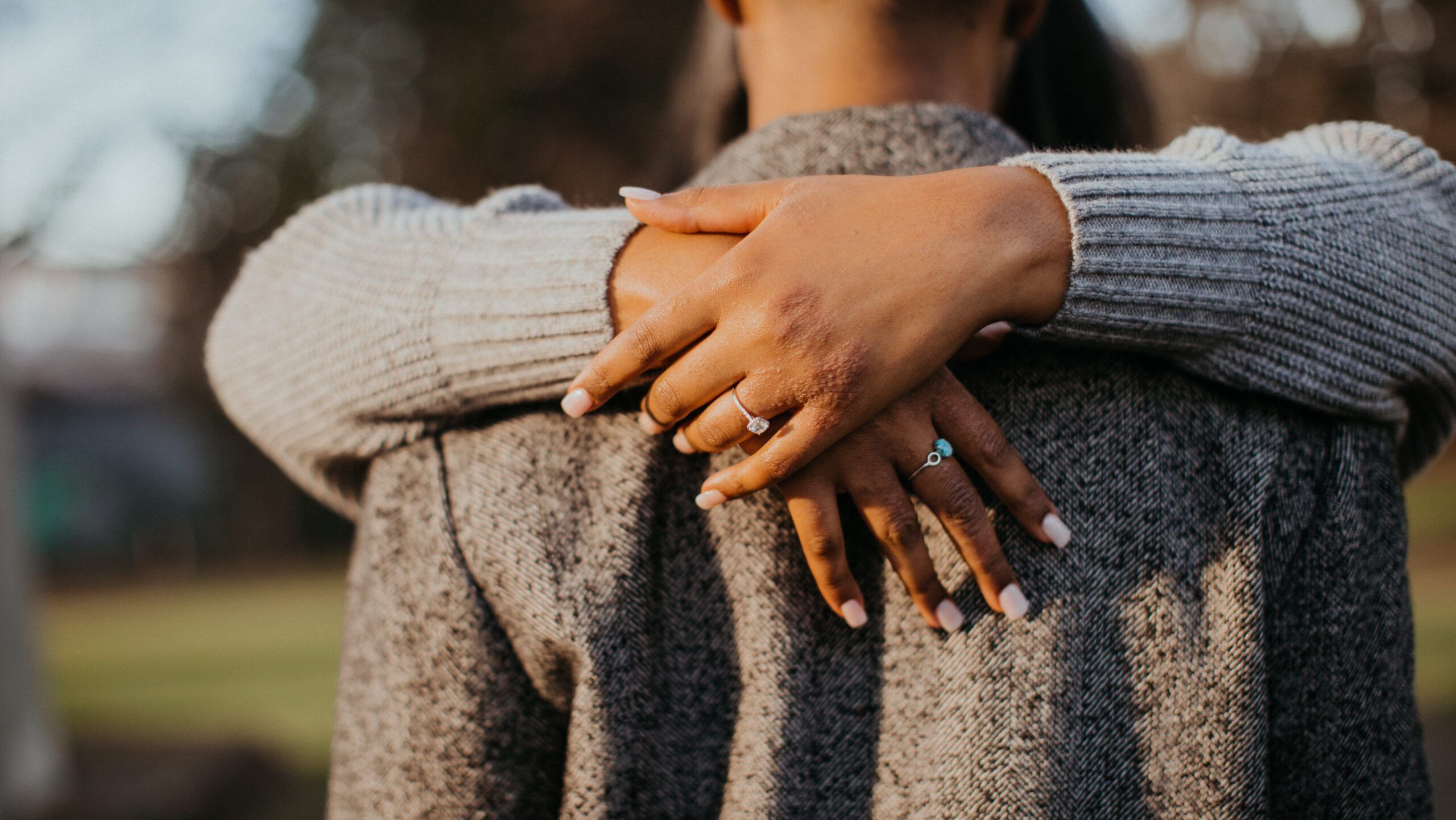 A couple’s engagement photoshoot goes viral, thanks to the bride’s ...