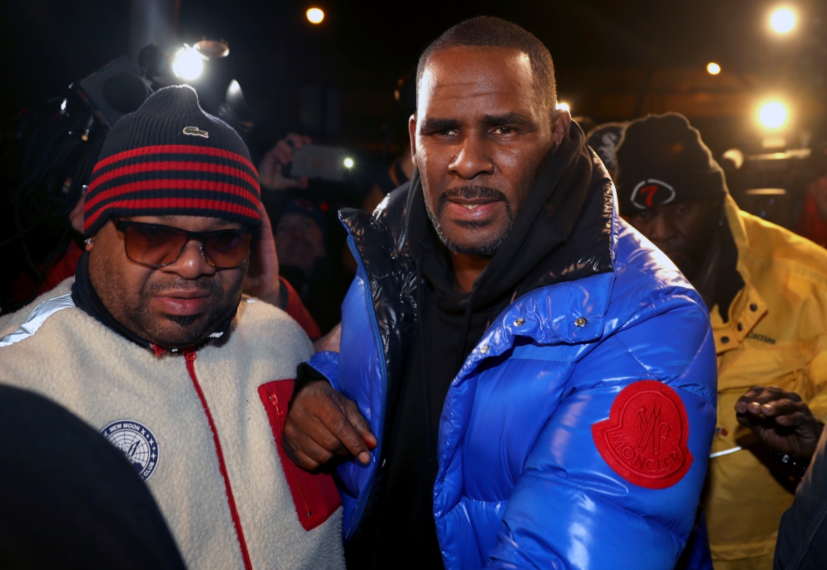 R. Kelly's team taps Bill Cosby's former crisis manager