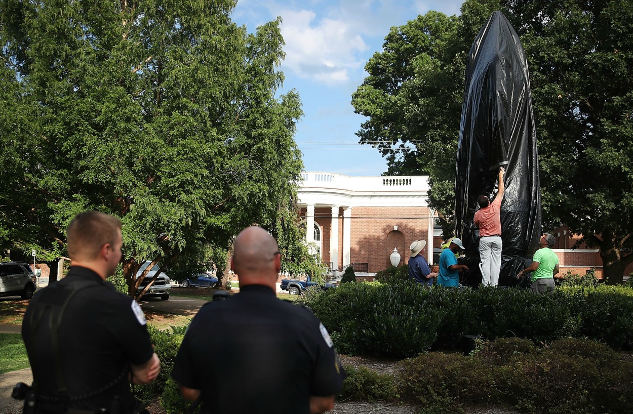 Judge rules confederate statue behind Charlottesville rally to remain ...