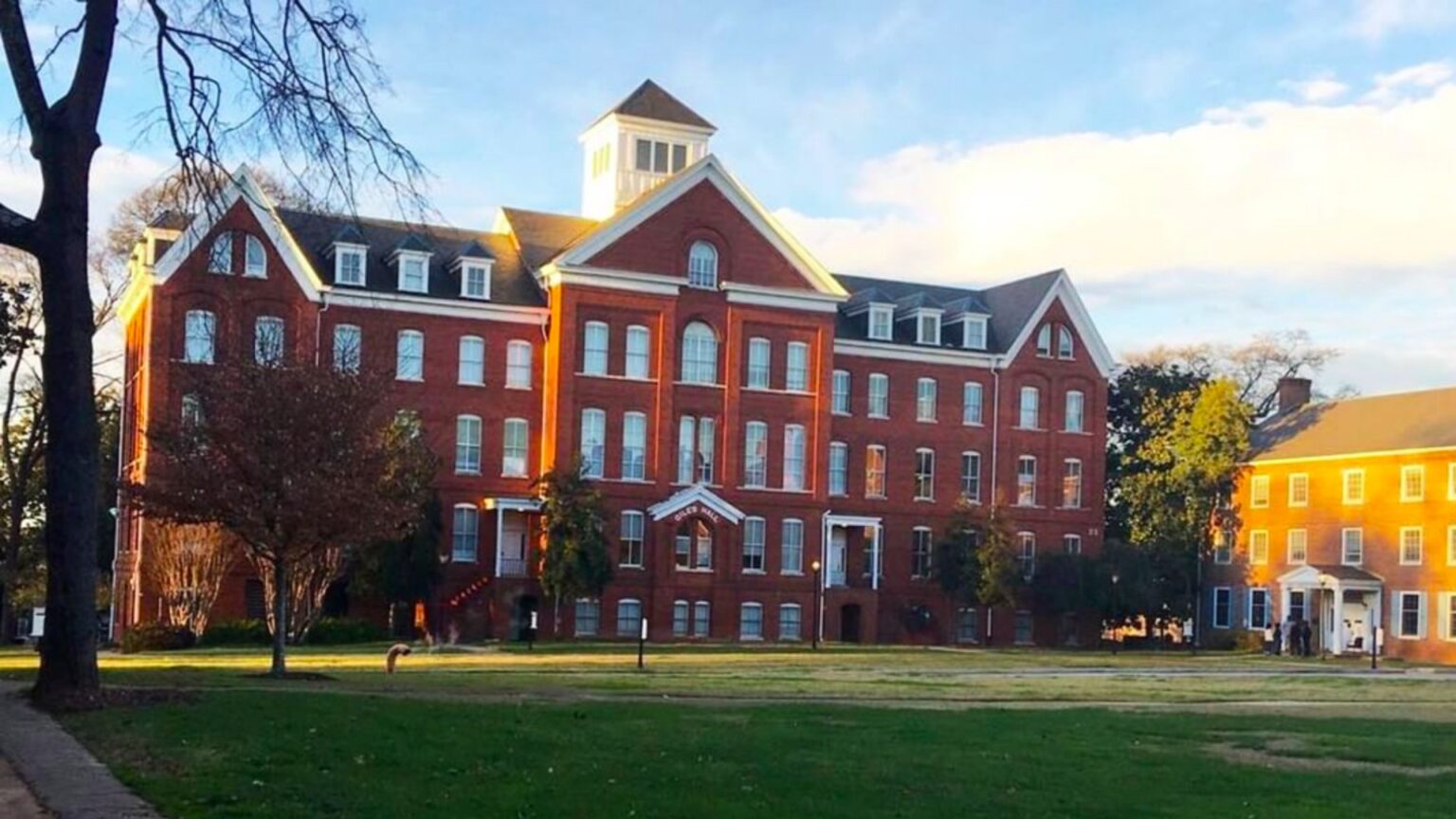 Spelman College plans scholarship in honor of Congressman John Lewis ...