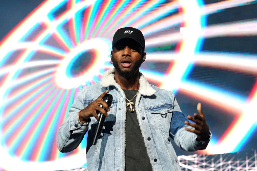 Bryson Tiller pays for Breonna Taylor billboards in hometown of ...
