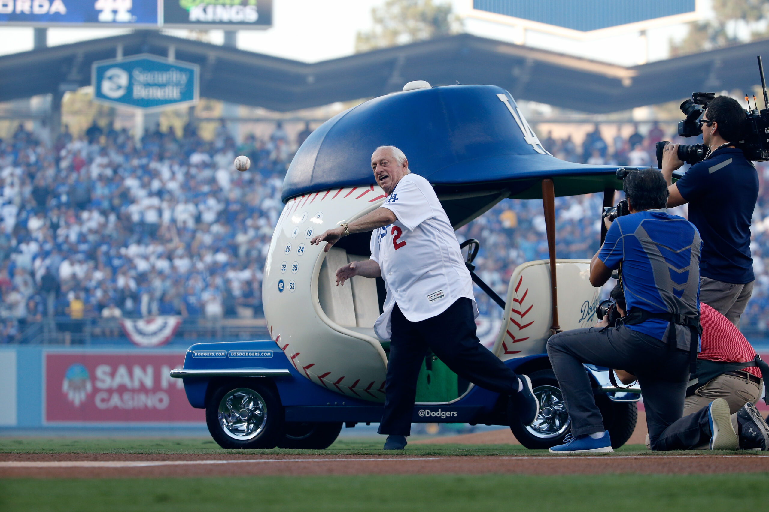 Hall of Fame Dodgers manager Tommy Lasorda hospitalized - TheGrio