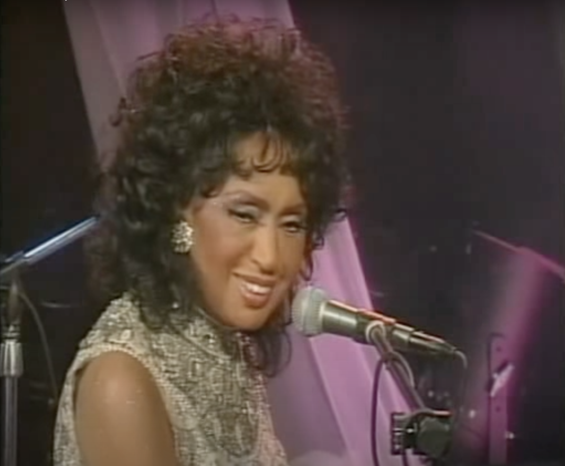 Jo Thompson, jazz singer who broke racial barriers, dies of COVID-19