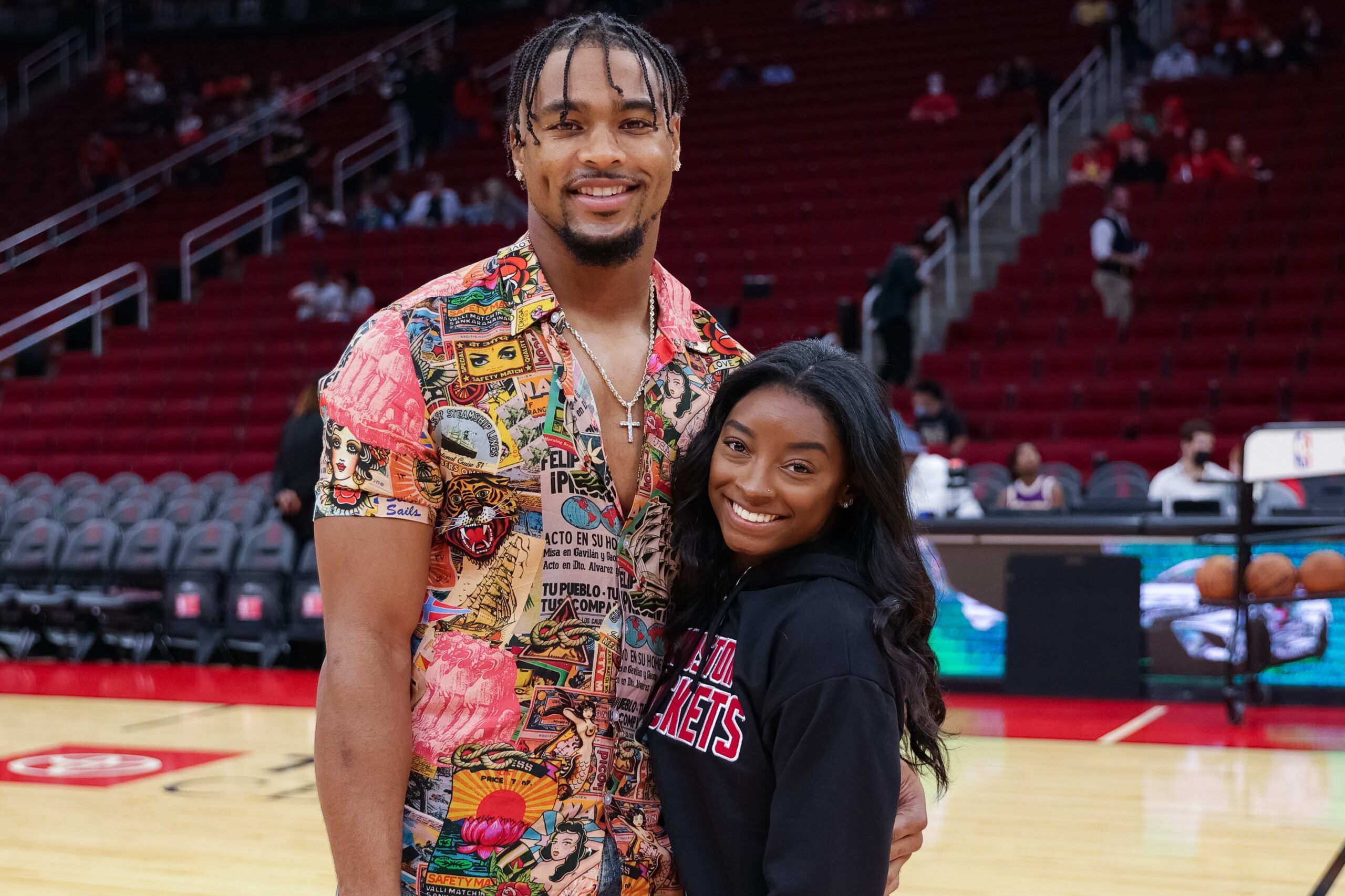 Simone Biles, Jonathan Owens are engaged