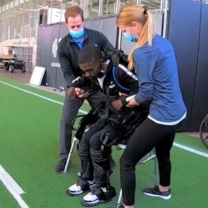 Paralyzed man's success with robotic exoskeleton contributes to rehab ...