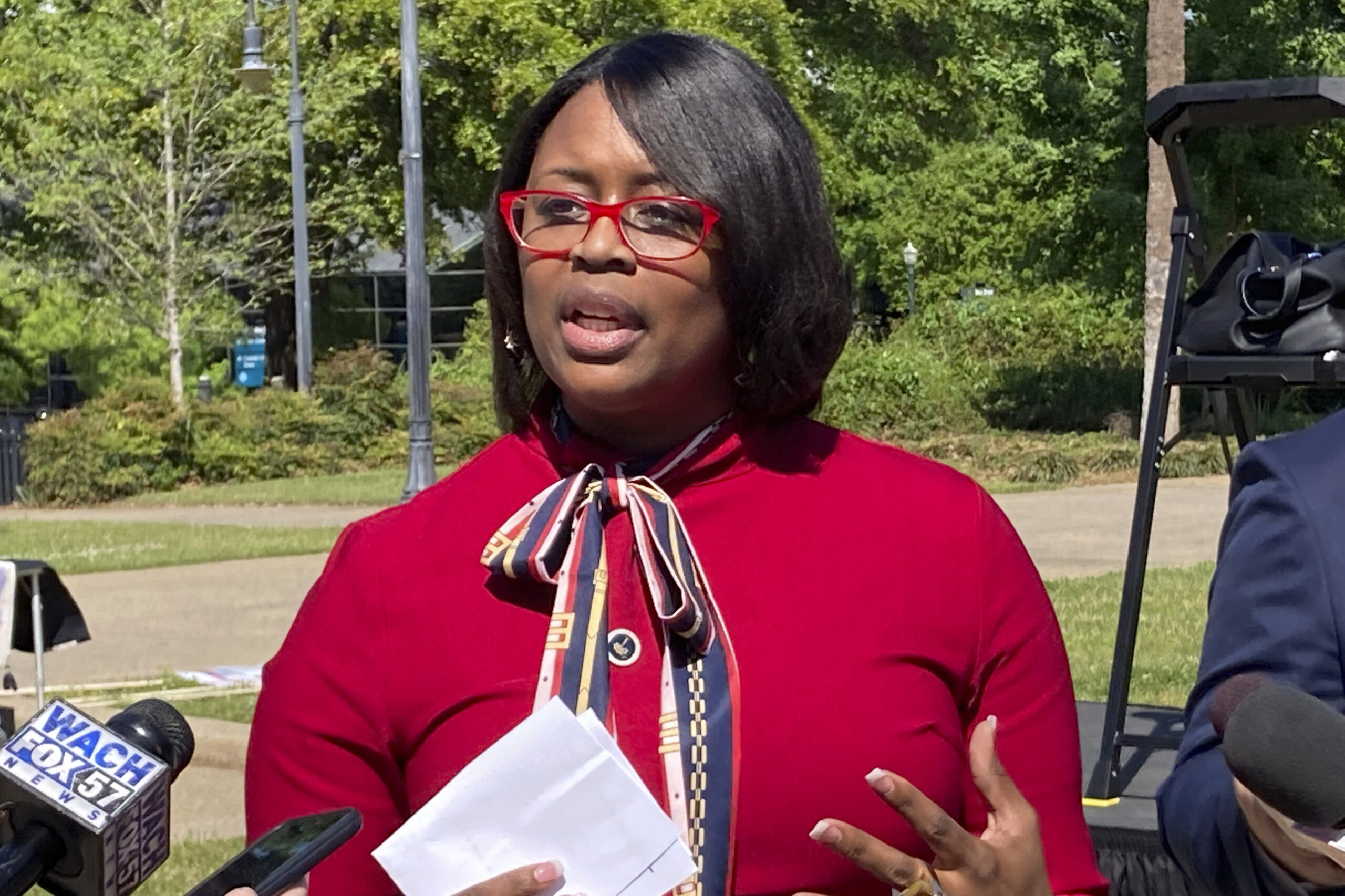 SC Democrats ask their Black female US Senate nominee to drop out of ...