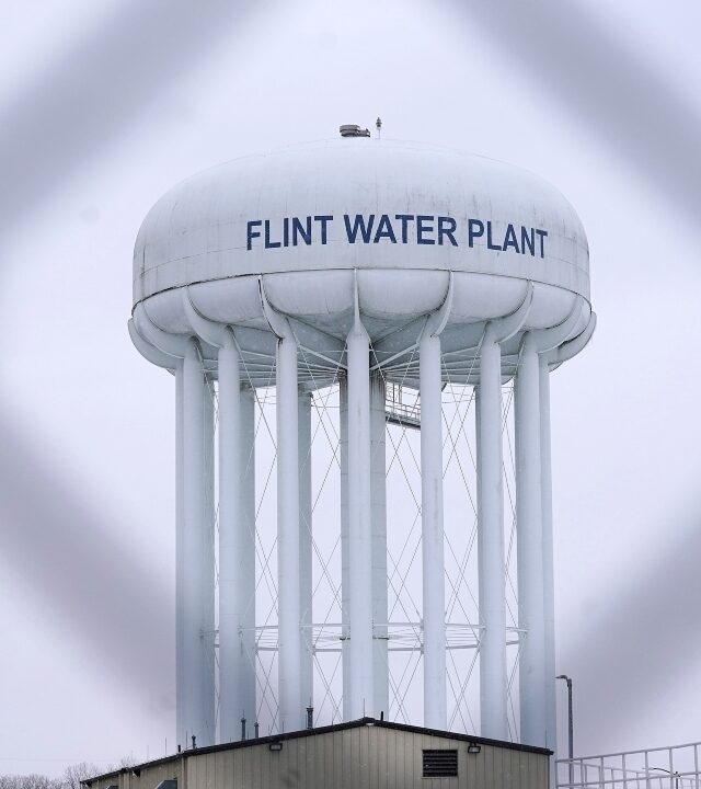 Judge OKs $626M settlement in Flint water case