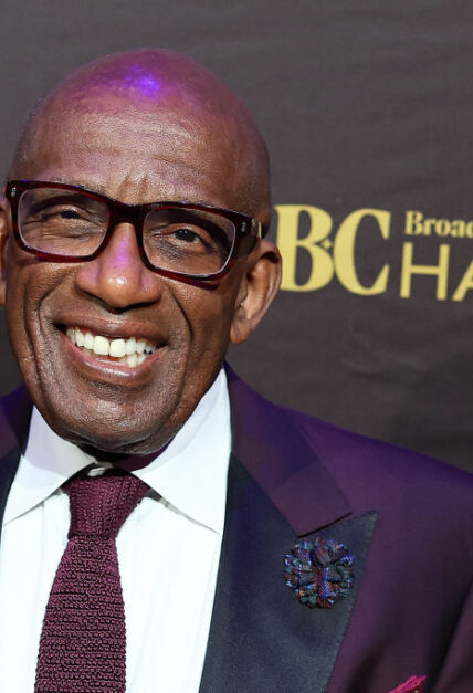 Al Roker enjoys walk before knee replacement surgery