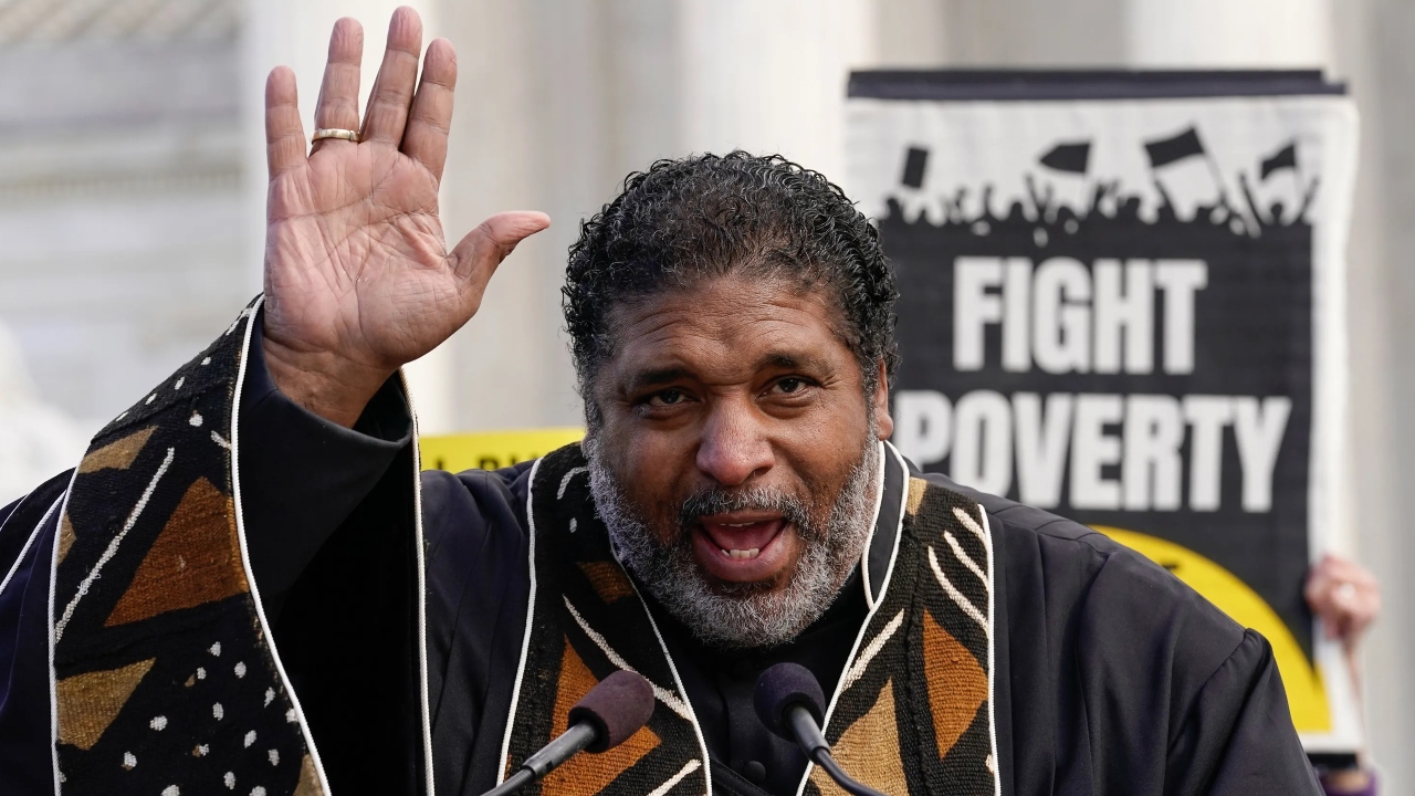 Theater calls cops on civil rights activist Rev. William Barber II ...