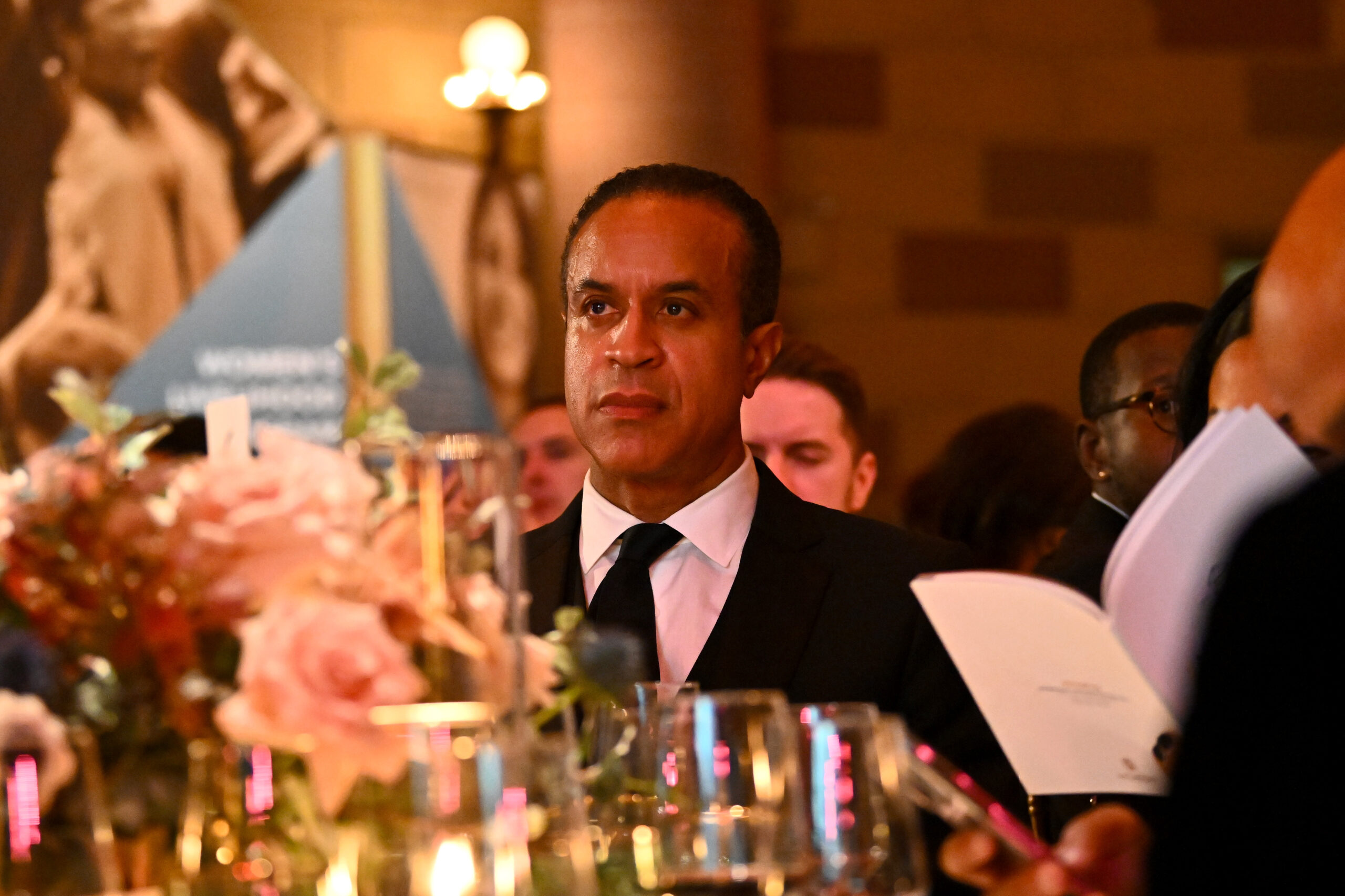 Another shake-up at CBS News: Maurice DuBois announces departure from ...